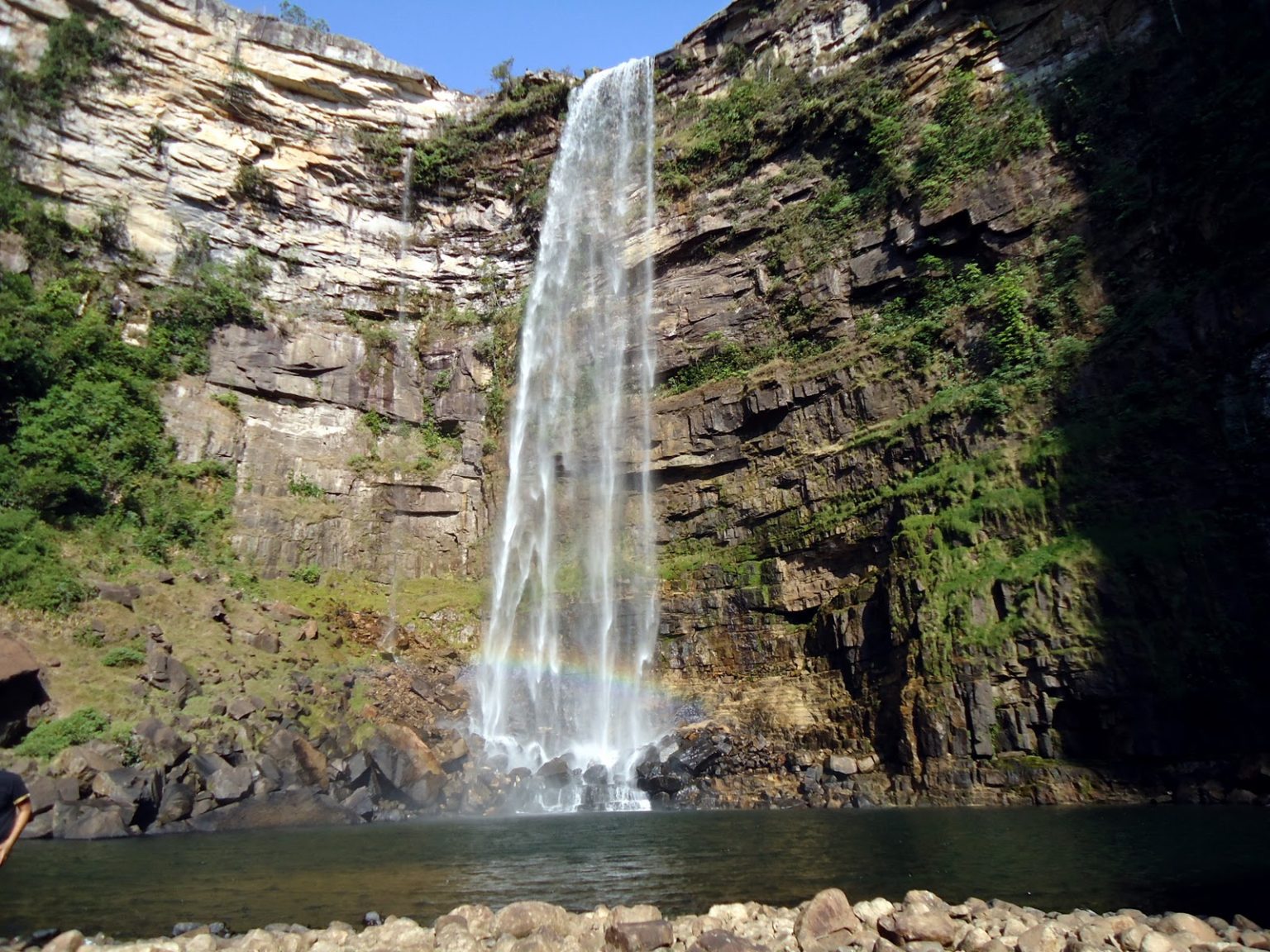 Entre cavernas e rios subterrâneos, cidade goiana se firma como destino ...